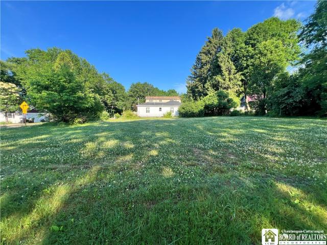 2 Waldemeere Avenue