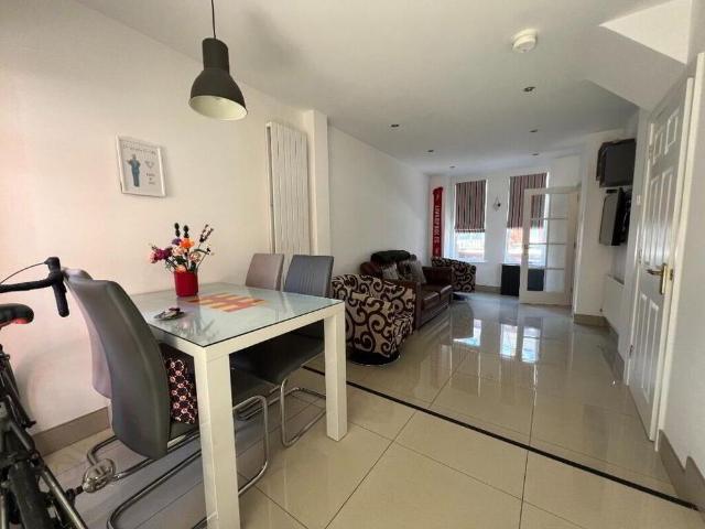 2 Wansbeck Street, Belfast, BT9 5FQ