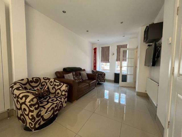 2 Wansbeck Street, Belfast BT9 5FQ