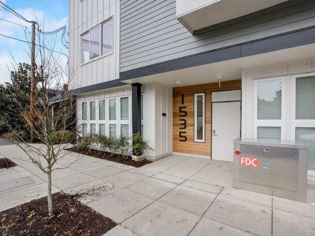 2 WEEKS FREE RENT! Move Studio Apartment for Rent at 1535 N Alberta St, Portland, OR 97217 Overlook