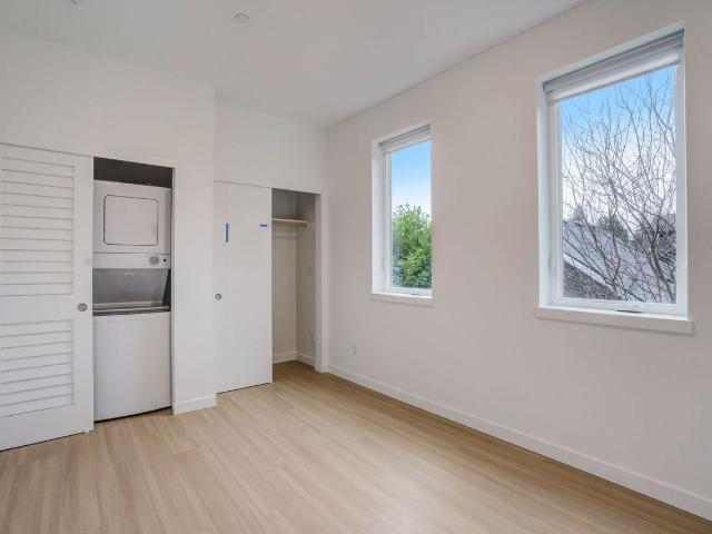 2 WEEKS FREE RENT! Move 1 Bedroom Apartment for Rent at 1535 N Alberta St, Portland, OR 97217 Overlook