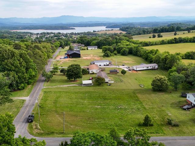 2 Wells Spring Rd