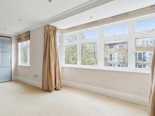 2 Whitcome Mews, London, TW9 4BT, United Kingdom | 4 bed townhouse for rent #154577693 | Rentberry
