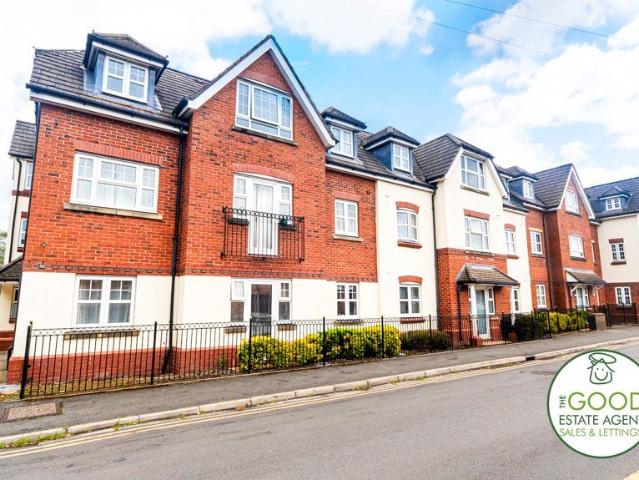 2, Wilmslow Court, Handforth, Wilmslow SK9, 2 bed flat to rent, £1,400 pcm | PrimeLocation