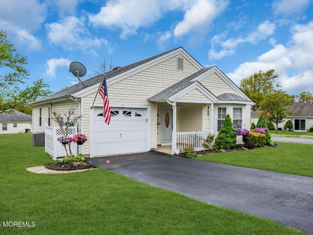 2 Willow Drive