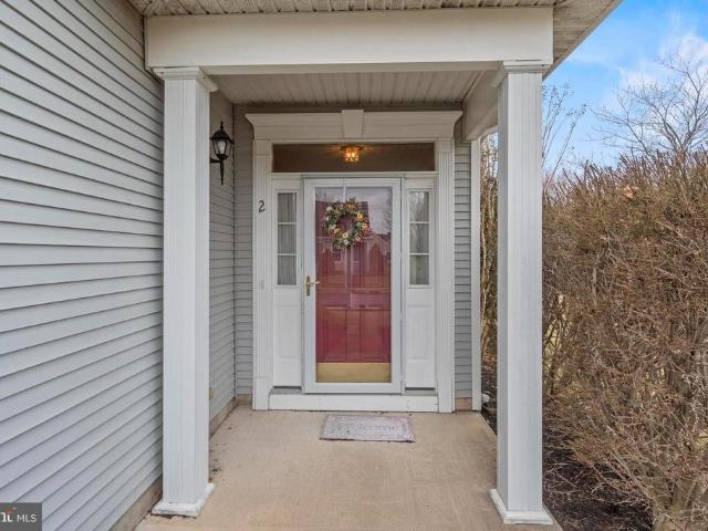 2 Windy Reef Court