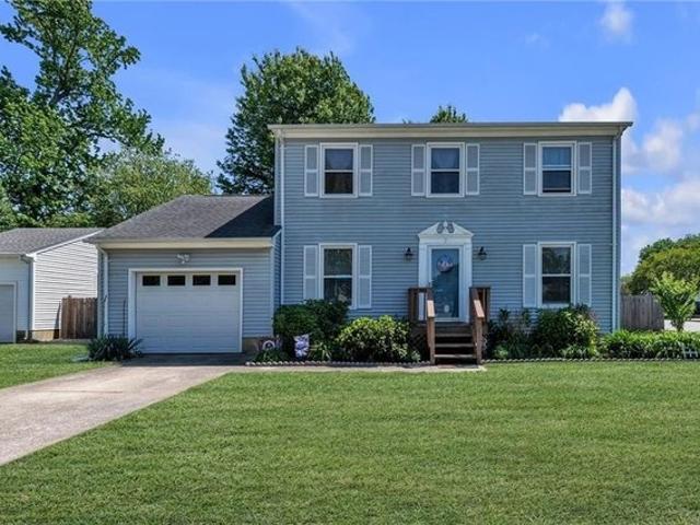 2 Woody Cir, Hampton, VA 23669