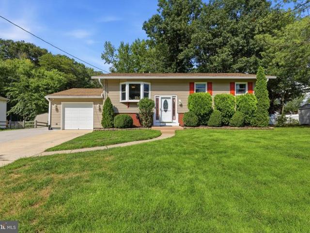2 Woodhaven Rd, Gibbsboro, NJ 08026