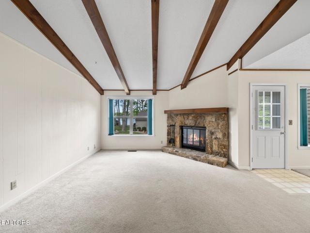 2 Woodland Court