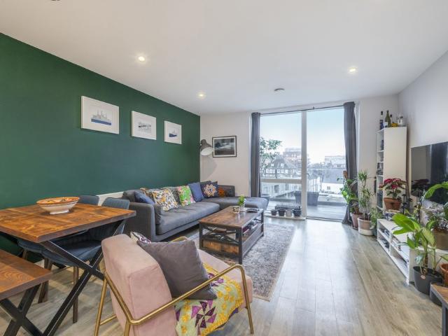 2 Woods Road, Peckham, SE15, London