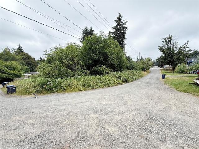 2 XX Euclid Avenue