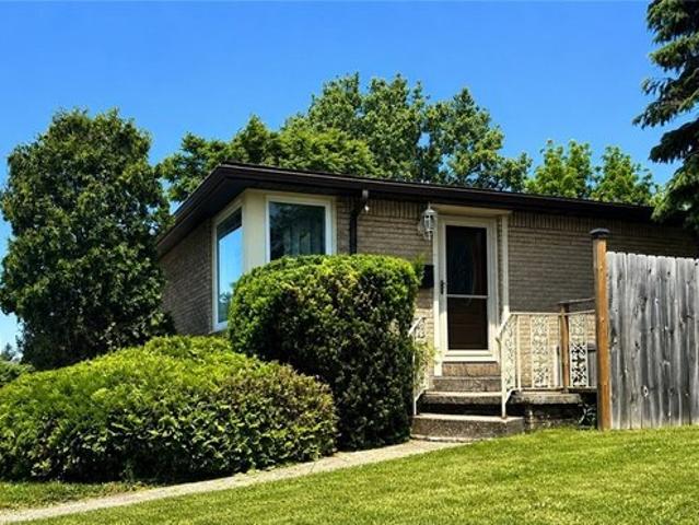 2 Yale Pl, Buffalo, NY 14210