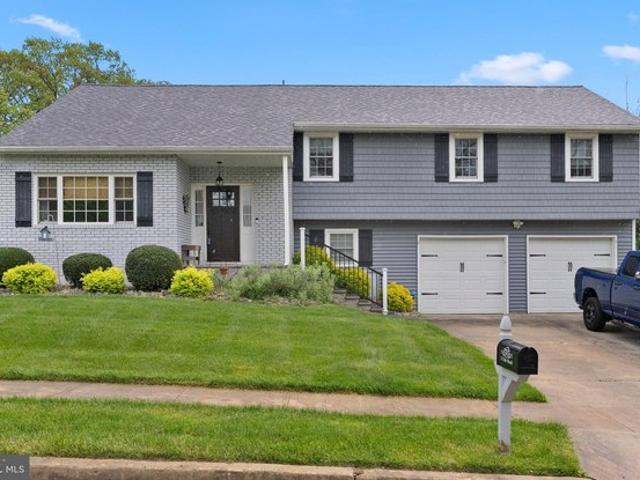 2 Yale Rd, Marlton, NJ 08053