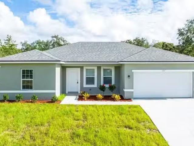 $2,000 4 Bedroom 2 Bathroom House In Ocala With Great Amenit.