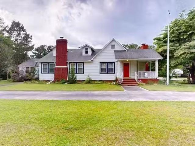 $2,000 2 Acres 4 Bedroom 3.5 Bathroom House on S Wise Drive.