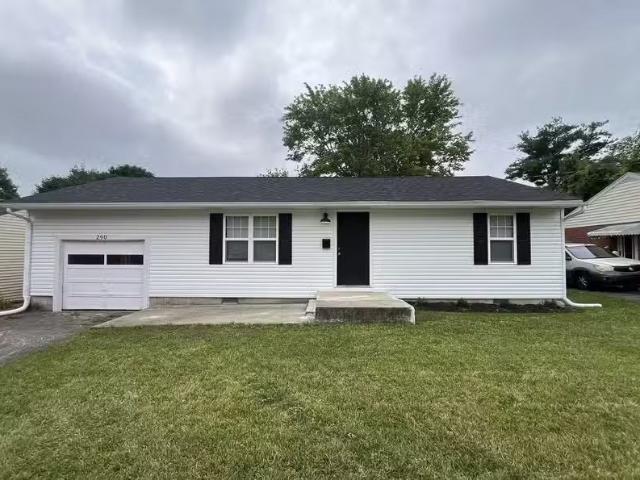 $2,000 3 Bedroom 2 Bathroom House In Mansfield With Great Am.