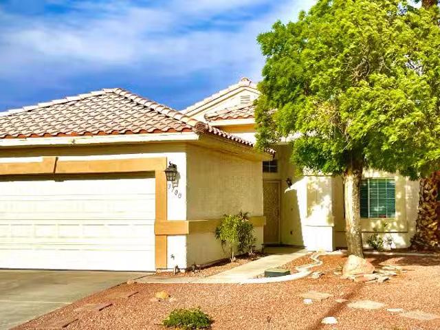 $2,000 3 Bedrooms/2 Baths Single Story Home 3700 Warmbreeze.