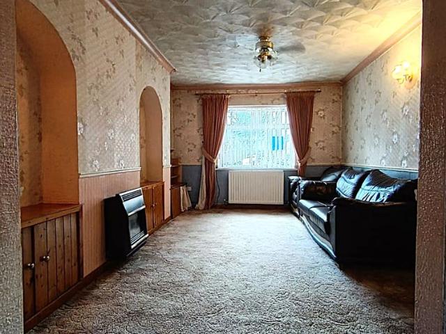 £2,000 PCM, Furnished Four Bedroom House with Enclosed Garden in Court Road, Grangetown, Cardiff, CF11 6SA