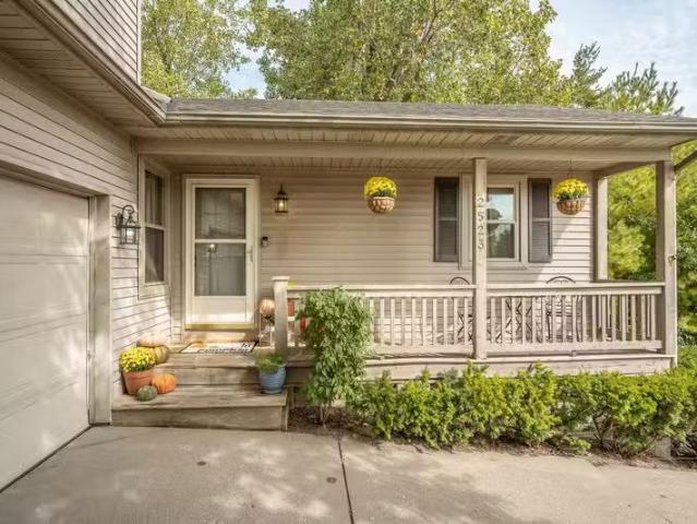 $2,025 2 Bedroom 2 Bathroom Duplex Near Breton Village With.