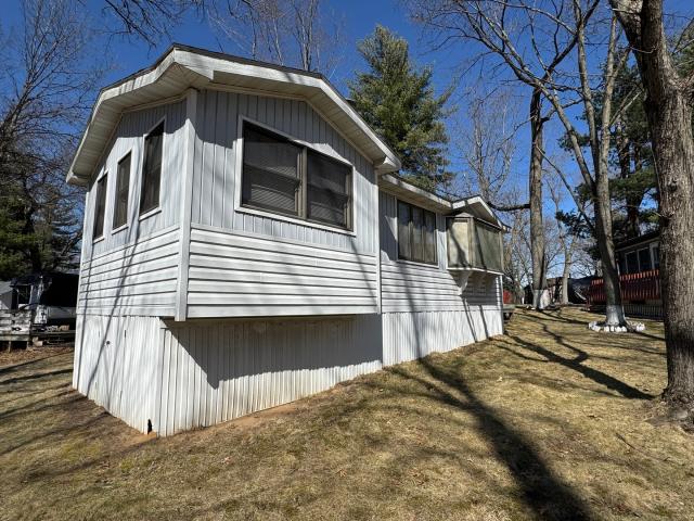 2 148 Woodhaven Lakes