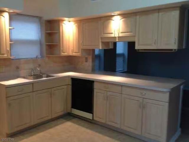 $2,195 1 Bedroom 1.5 Bathroom Apartment In downtown Cranford.