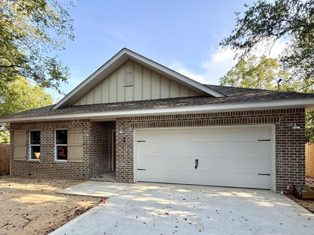 2 19th St, Niceville, FL 32578