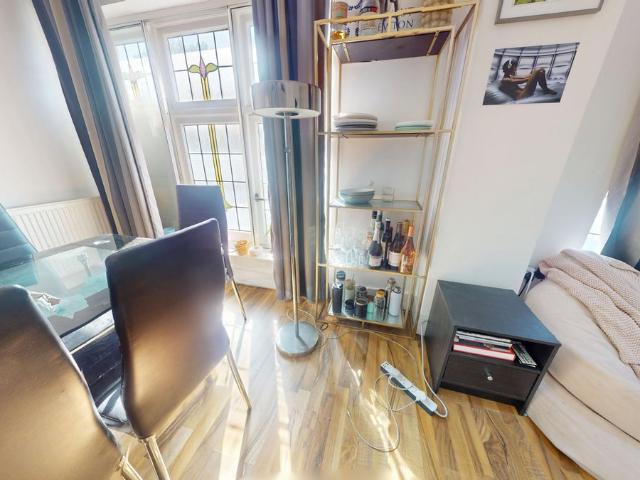 2 12 Cambridge Heath Road, London E1, 3 bed flat to rent, £3,495 pcm | PrimeLocation