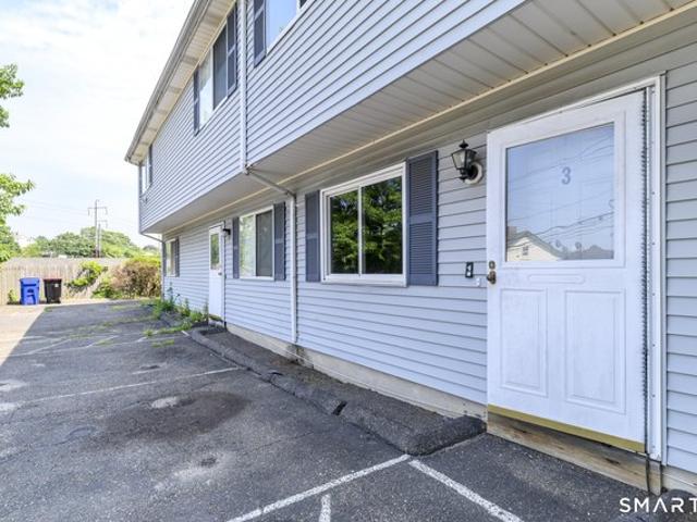 2 1/2 Laura St Unit 3, Norwalk, CT 06854