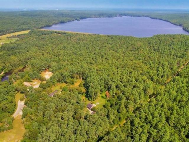 2 1 Collins Ln, Dartmouth, MA 02747