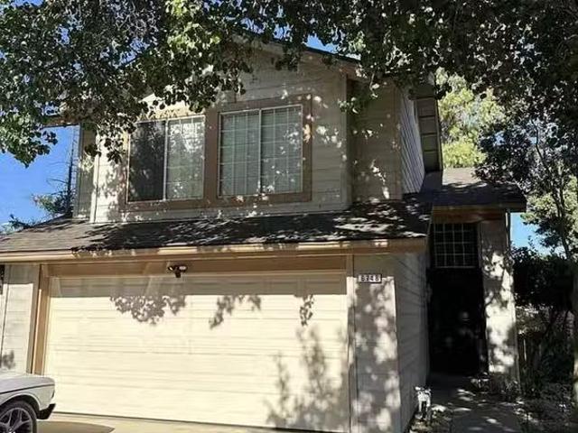 $2,250 3 Bedroom 3 Bathroom House In Fresno With Great Ameni.