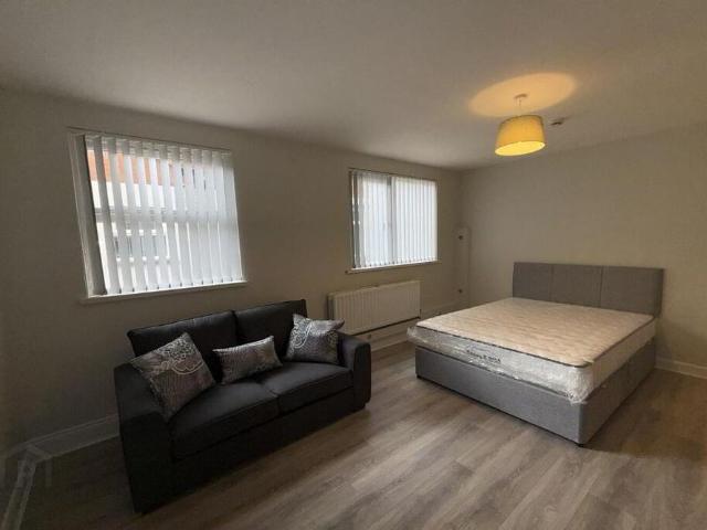 2, 26 Stranmillis Road, Belfast, BT9 5AA