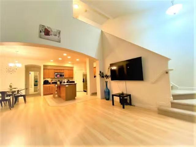 $2,295 Fabulous 3BD/4BA Townhouse + Bonus Office, 1 Min from.