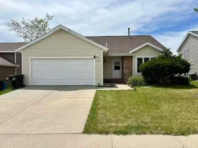 $2,200 4 Bedroom 2 Bathroom House In Rapid City 1257 Range.