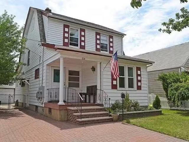 $2,200 1 Bedroom 1 Bathroom Apartment In New Hyde Park With.