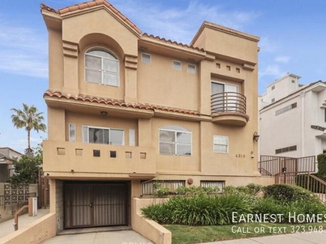 2 + 2.5 Charming Condo in Prime Studio City Location