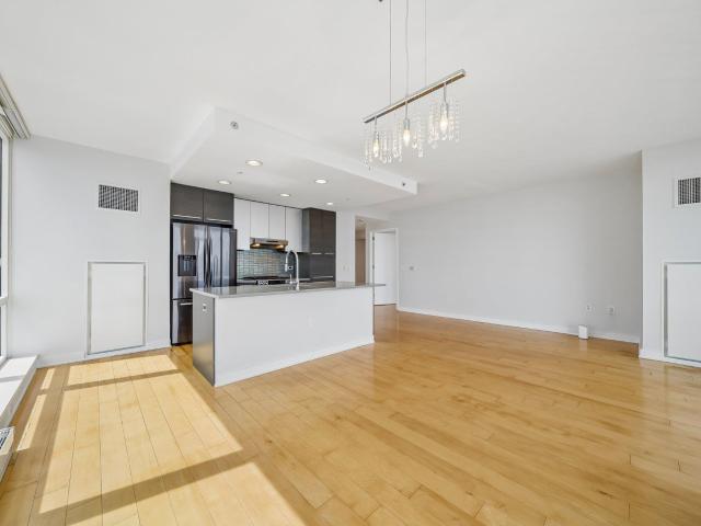 2 2Nd St # 1605