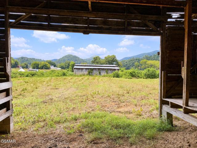 2.35 acres S Highway 107