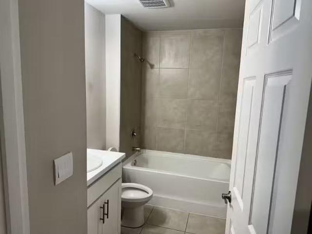 $2,300 3 Bedroom 1 Bathroom House In Cape Coral With Great A.