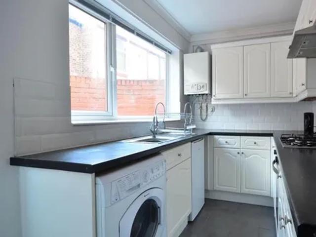 2 30 Jamieson Road, Liverpool, L15 3JD, United Kingdom | 3 bed house for rent #167461281 | Rentberry