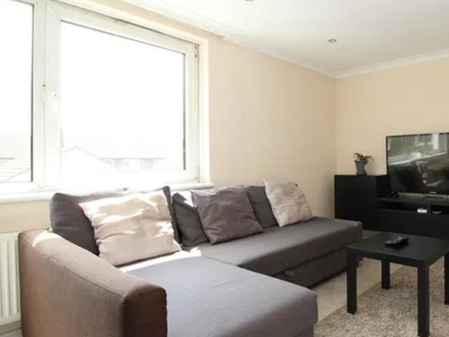 2 32 Oxford Road, London, E15 1DD, United Kingdom | 4 bed house for rent #165474775 | Rentberry