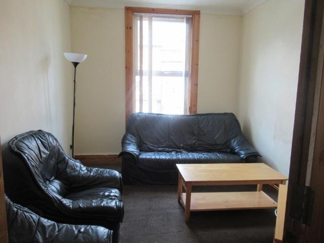 2, 32 Fitzroy Avenue, Belfast, BT7 1HW