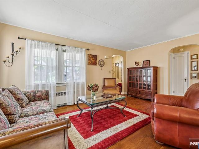 2 33 35th Street