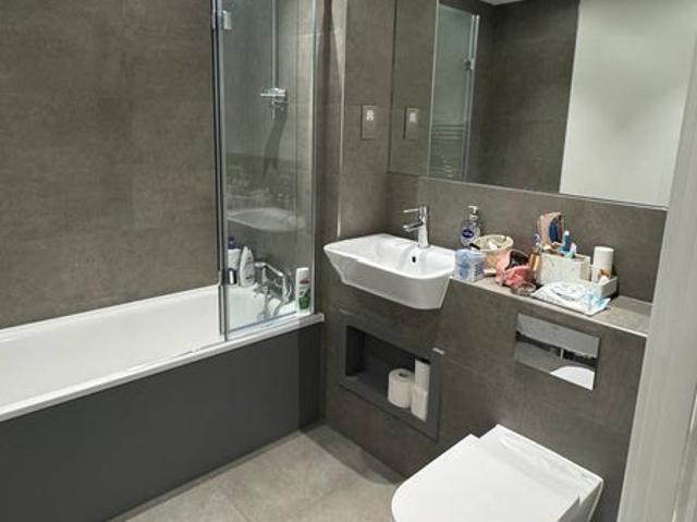 2 3 Month Sublet. Modern 1 Bed Apartment