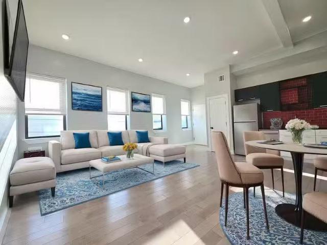 $2,495 2 Bedroom 1 Bathroom Apartment In Newark With Great A.