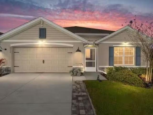 $2,400 4 Bedroom 2 Bathroom House In Ocala With Great Amenit.