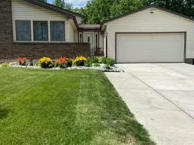 $2,400 3 Bedroom 2.5 Bathroom House In Cincinnati With Great.