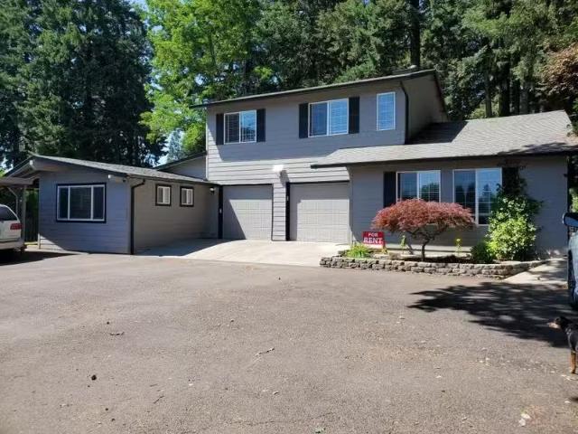 $2,400 3 Bedroom 2.5 Bathroom House In Portland With Great A.