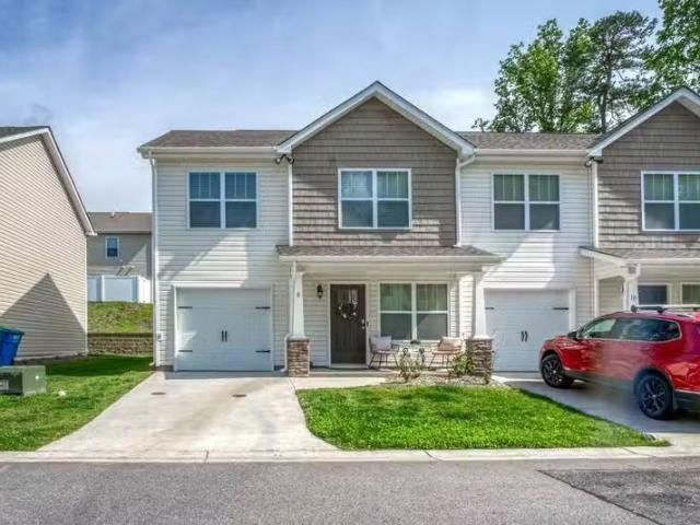 $2,400 3 Bedroom 2.5 Bathroom Townhouse In Arden With Great.