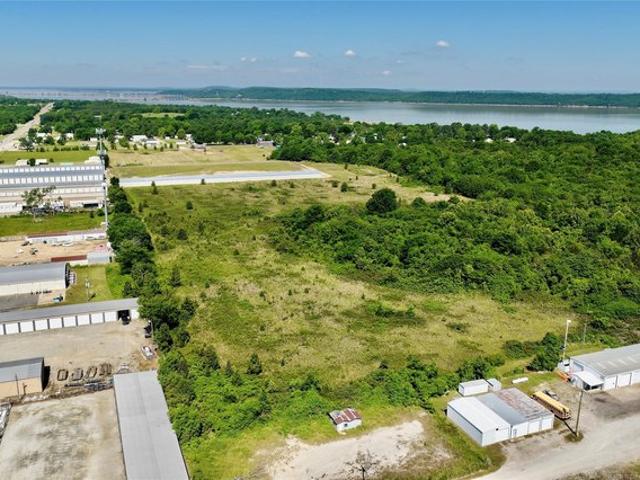 2 4213 Rd, Eufaula, OK 74432