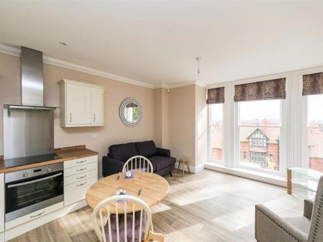 2 4 Clinton Terrace, Derby Road NG7, 1 bed flat to rent, £1,125 pcm | PrimeLocation